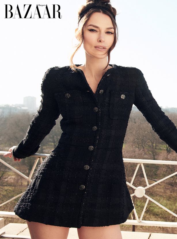 კირა ნაითლის იშვიათი ფოტოსესია და ინტრვიუ Harper's Bazaar-ისთვის ...